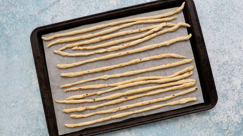 Crunchy Breadsticks with Sesame Seeds | Kitchen At Hoskins