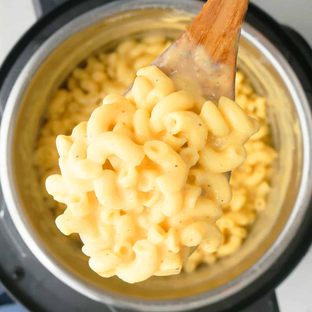 Creamy Instant Pot Mac and Cheese | KITCHEN @ HOSKINS