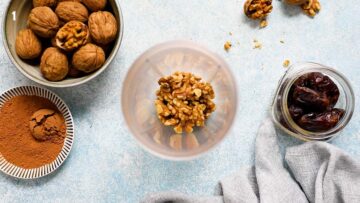 Walnut Smoothie (Healthy, Chocolatey) | Kitchen At Smoothie